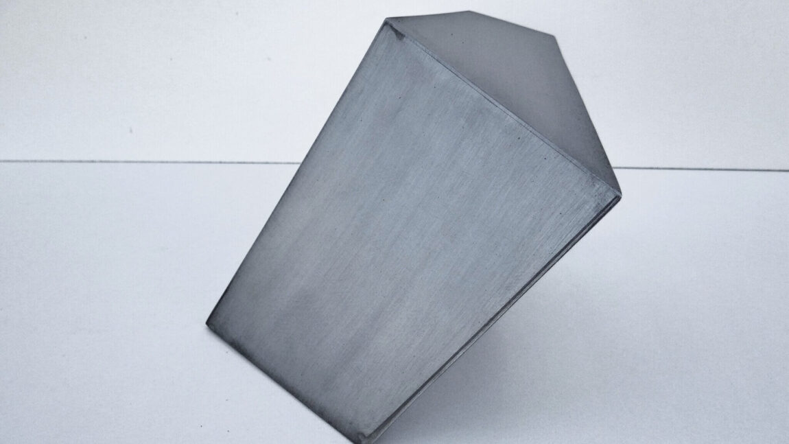 Special Polyhedra V Cremation Urn ⋆ Art-Memorials.com